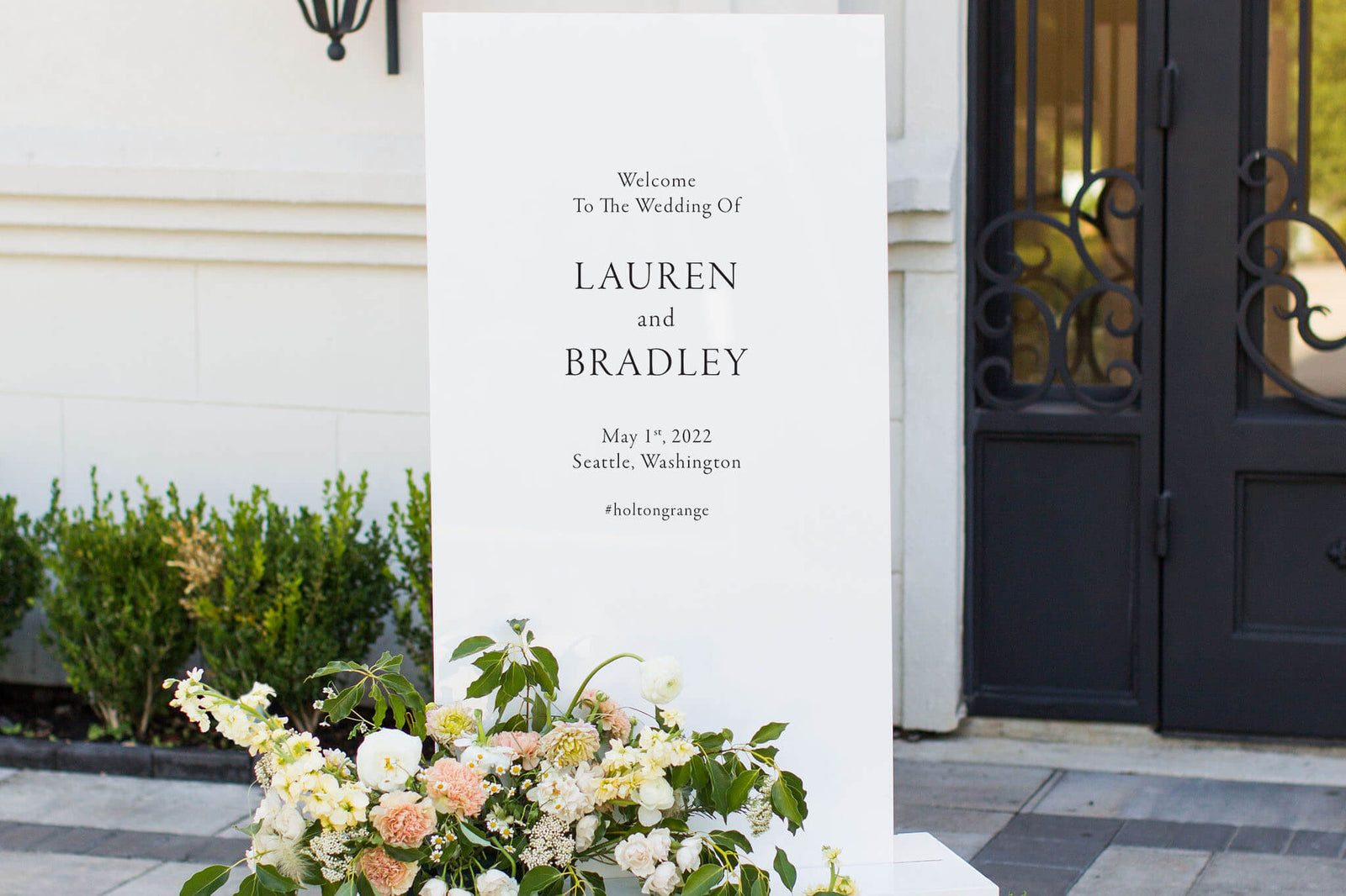 Acrylic Wedding Welcome Sign | The Lauren